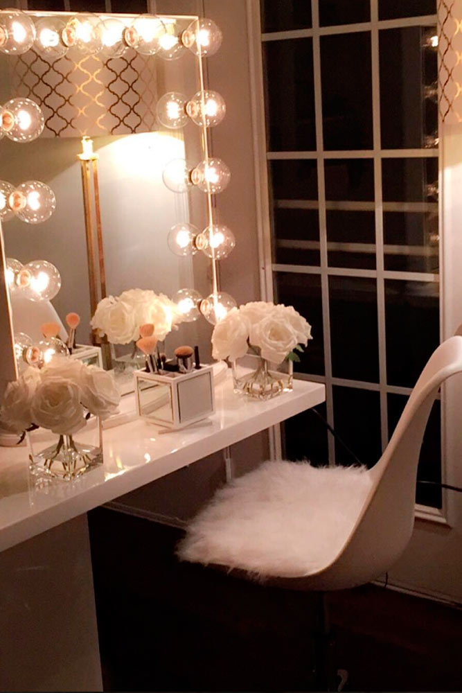 Makeup Vanity Table Ideas To Assist Your Makeup Routine | Glaminati.com