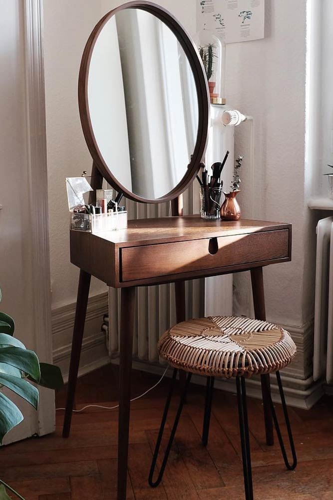 Makeup Vanity Table Ideas To Assist Your Makeup Routine | Glaminati.com