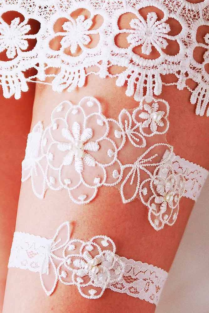 24 Elegant Wedding Garter Sets for a Charming Bride