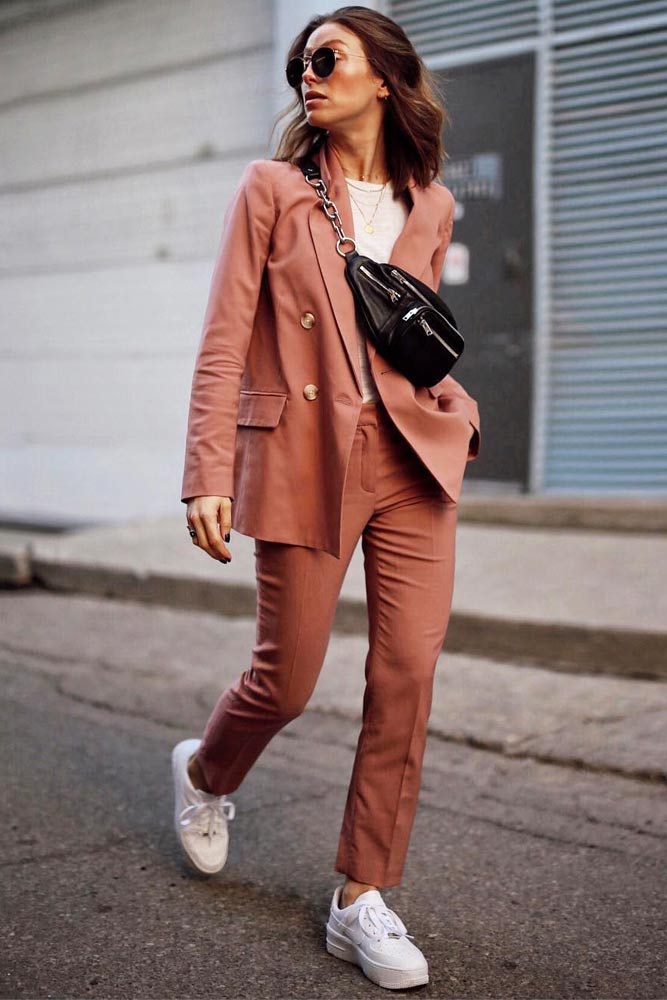 39 Power Women Suits to Look Confident at Work