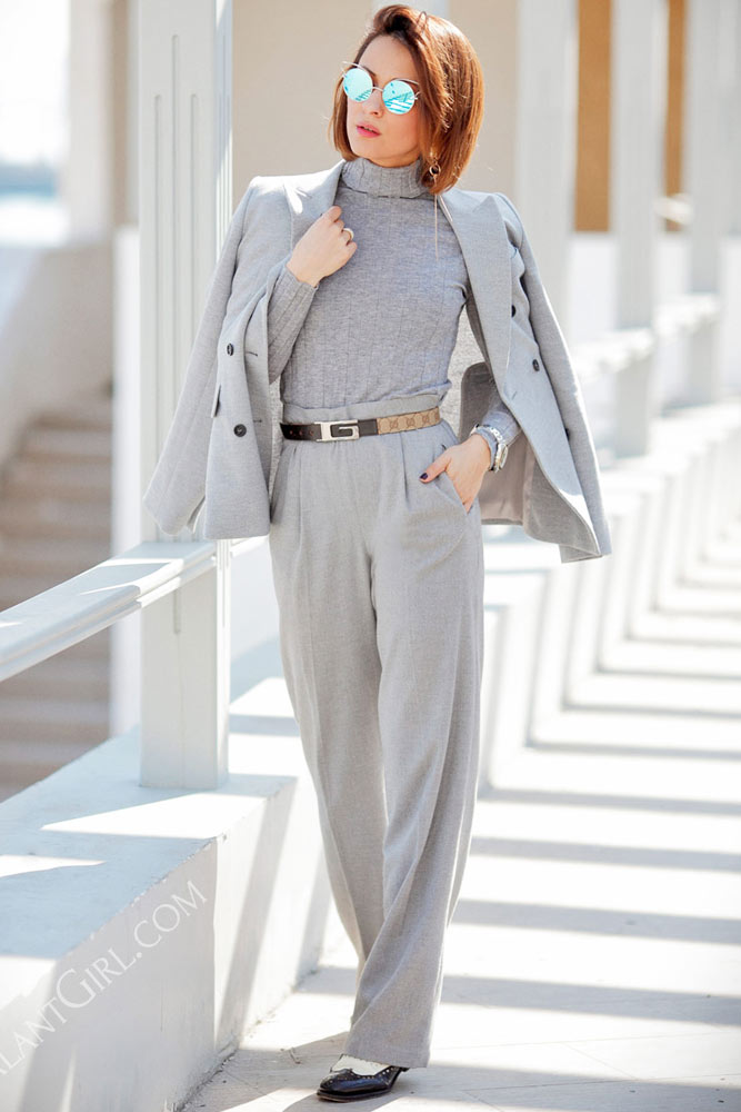 39 Power Women Suits to Look Confident at Work