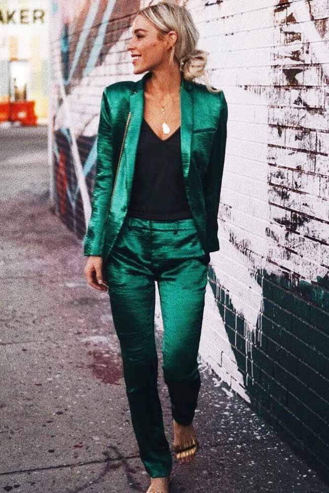 39 Power Women Suits to Look Confident at Work