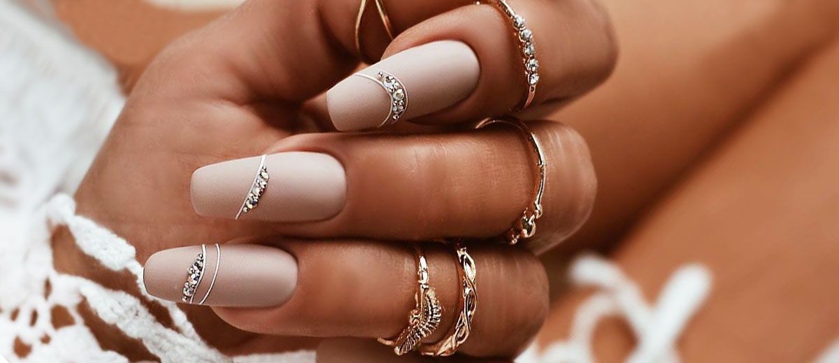 39 Top Newest Homecoming Nails Designs