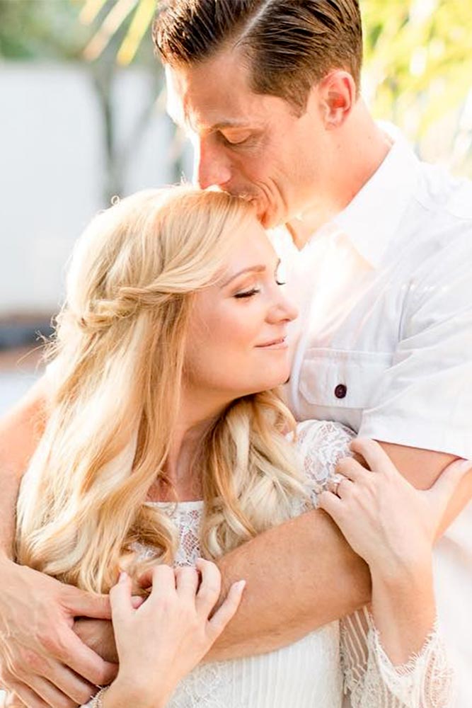 Most Popular and Cute Couple Poses for Your Amazing Love Story