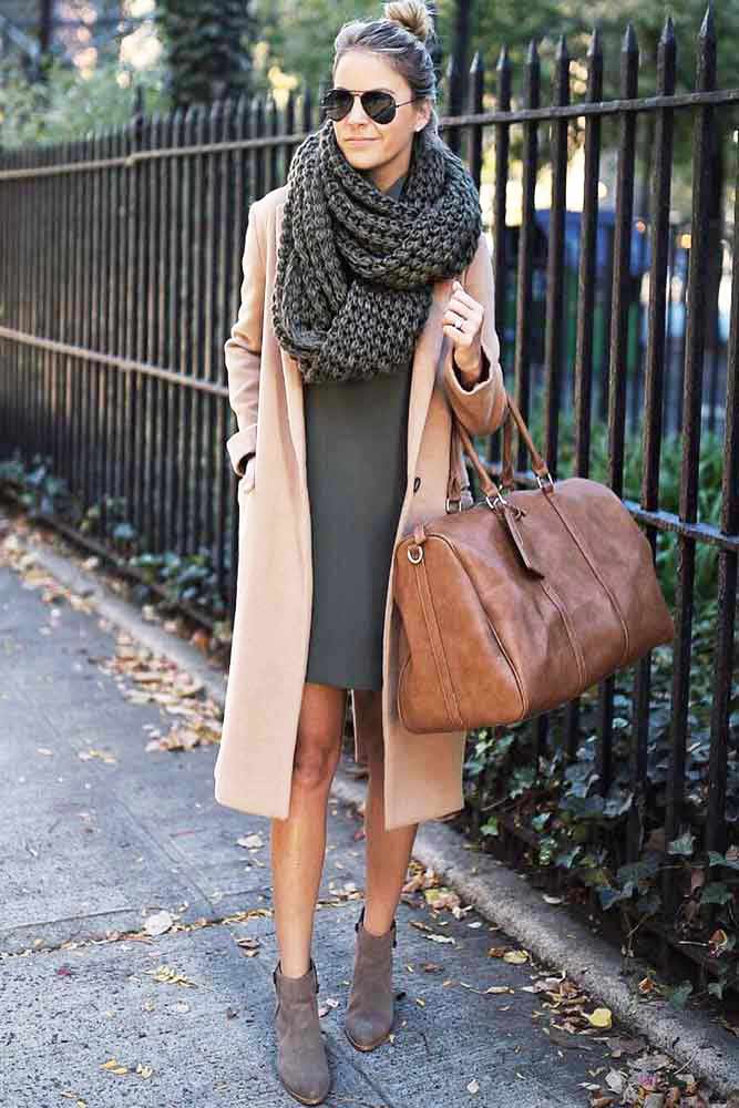 30 Fall Travel Outfit Ideas From Girls Who Are Always On The Go