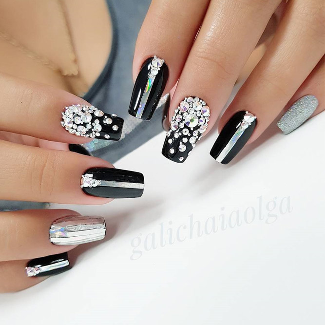 Fantastic Shimmer Nails That Will Steal Your Breath Away