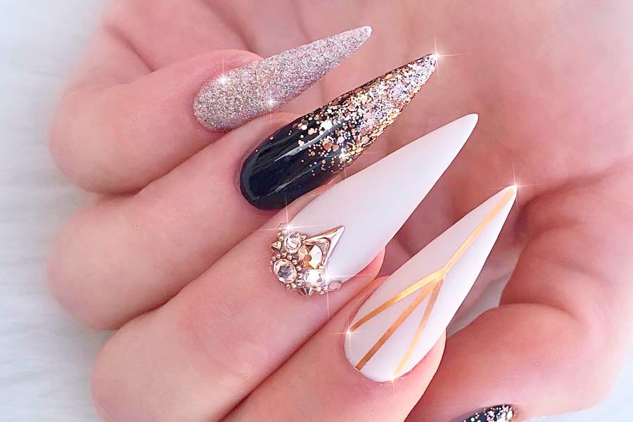 24 Latest Shimmer Nails Designs