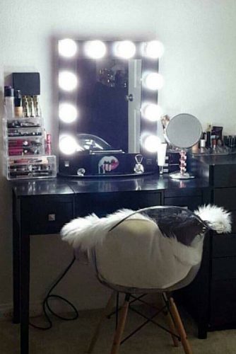 42 Makeup Vanity Table Designs To Decorate Your Home