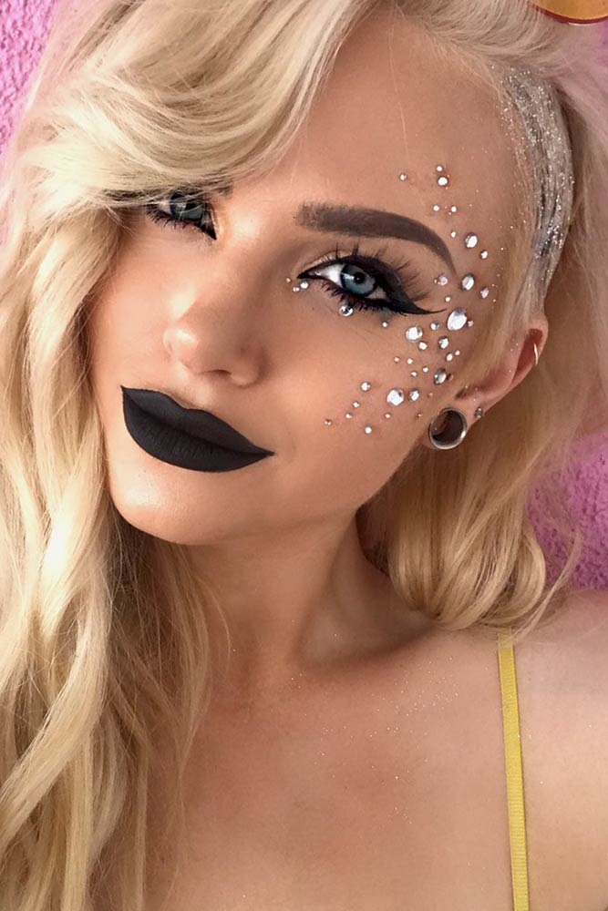 Coachella Makeup Ideas to Rock the Festival