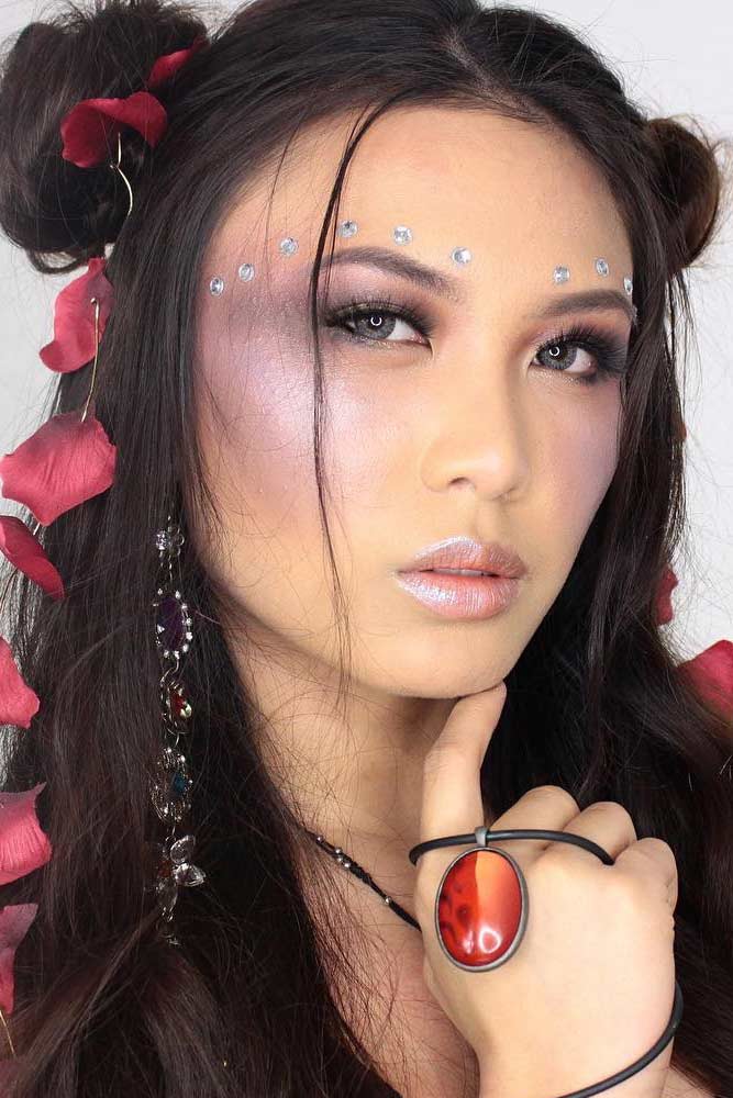 Coachella Makeup Ideas to Rock the Festival