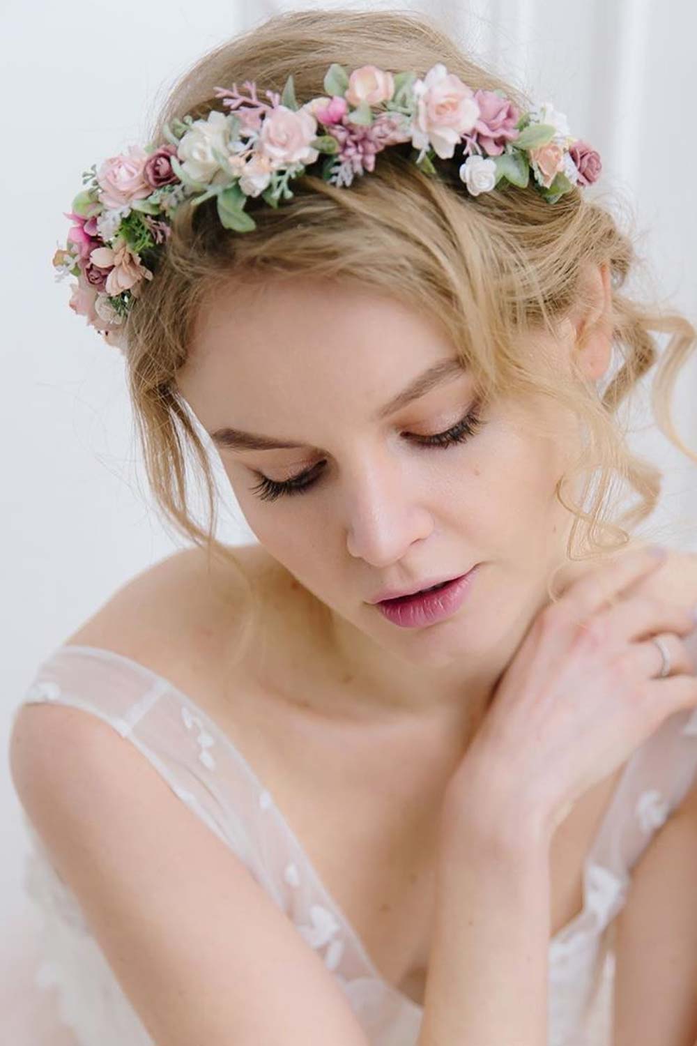25+ Flower Crown Accessories For Your Bright And Unique Image