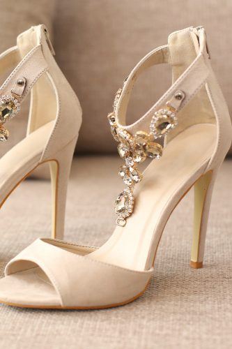 Advice On How To Choose The Right Prom Shoes For Your Special Night