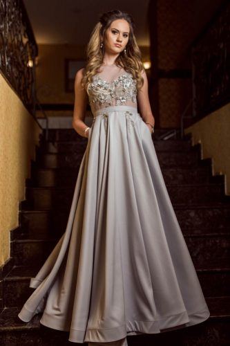 How To Choose The Best Silver Dress For A Special Occasion And Prom Night
