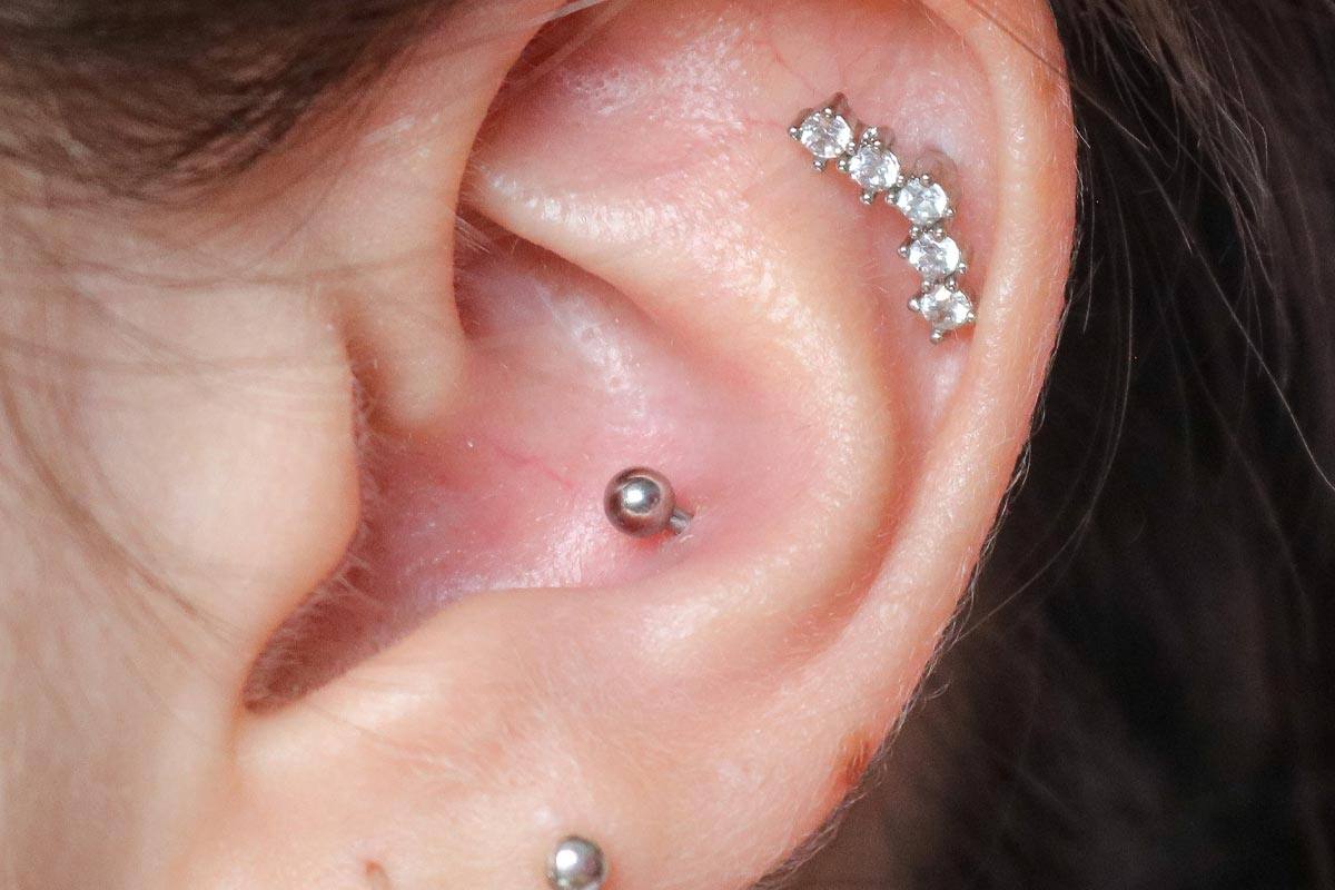 Conch Piercing Guide To Get Pierced Glaminati