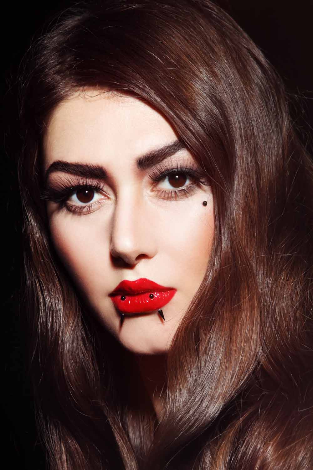 Snake Bites Piercing Guide: Do You Dare To Go This Far?