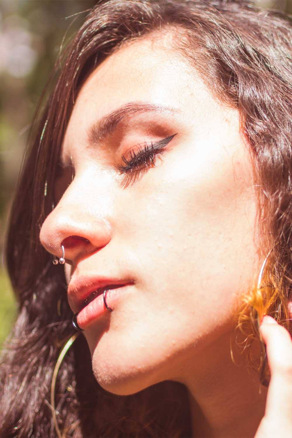 Snake Bites Piercing Guide: Do You Dare To Go This Far?