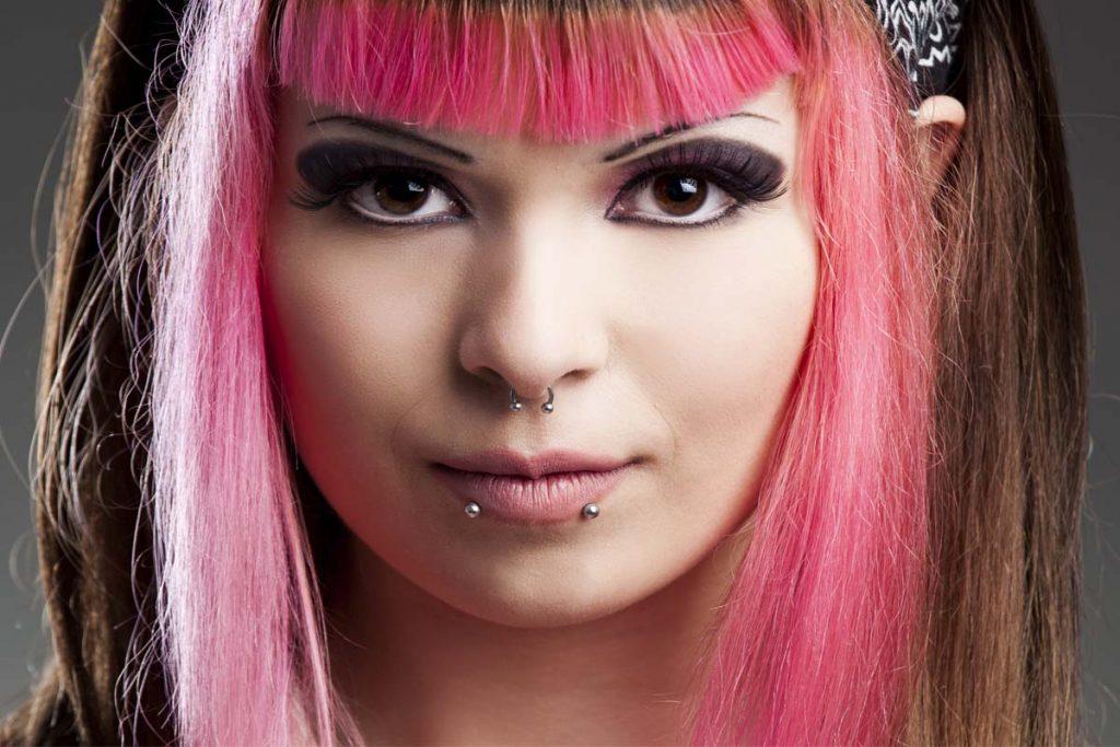 Snake Bites Piercing Guide: Do You Dare To Go This Far?