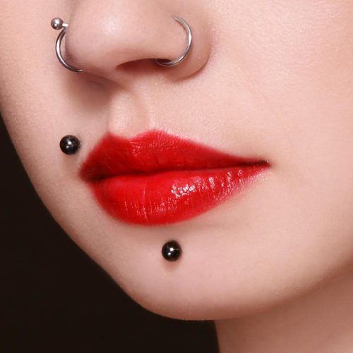 Chin Piercing: What It Is, Prices, Aftercare Tips - Glaminati