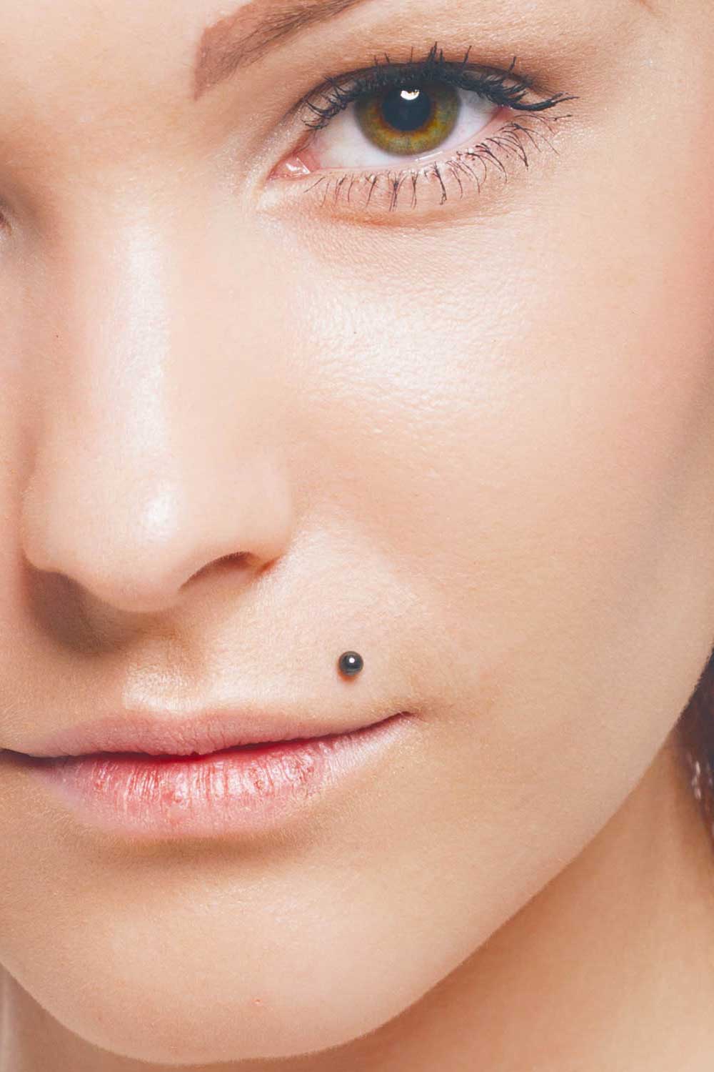 Fashion-Icon Pull of Magnetic and Unique Monroe Piercing - Glaminati