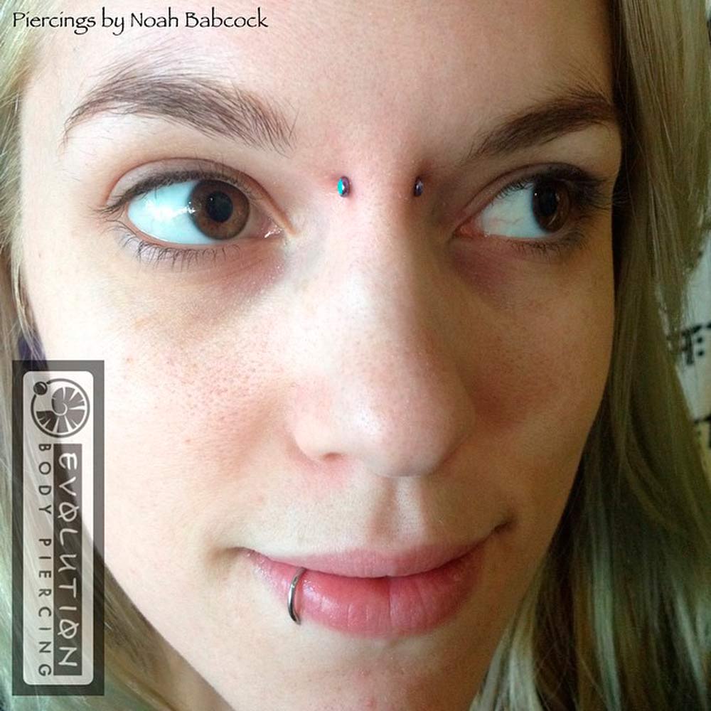 Bridge Piercing Full Guide To Get Pierced In 2022 - Glaminati
