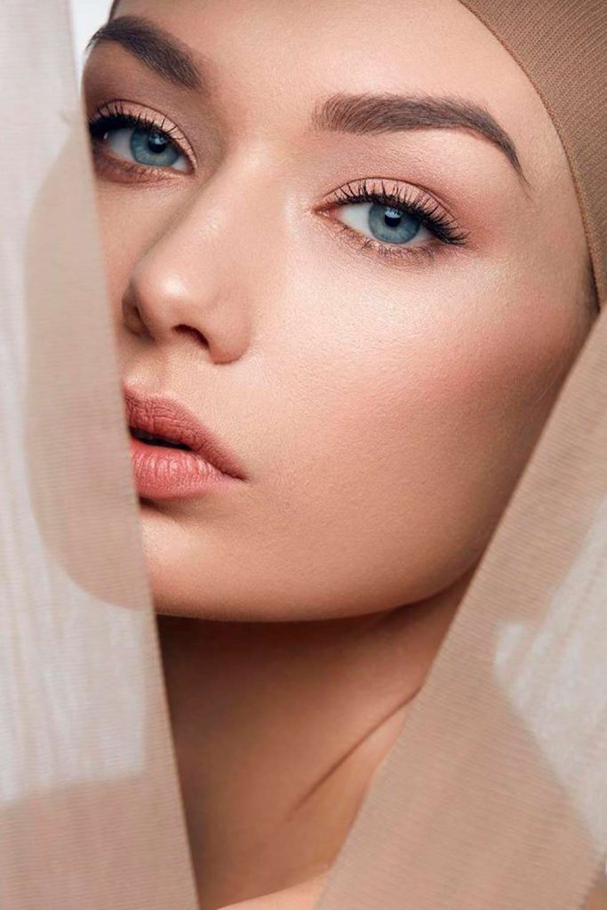 25 French Makeup Looks For You To Try This Year - Glaminati.com