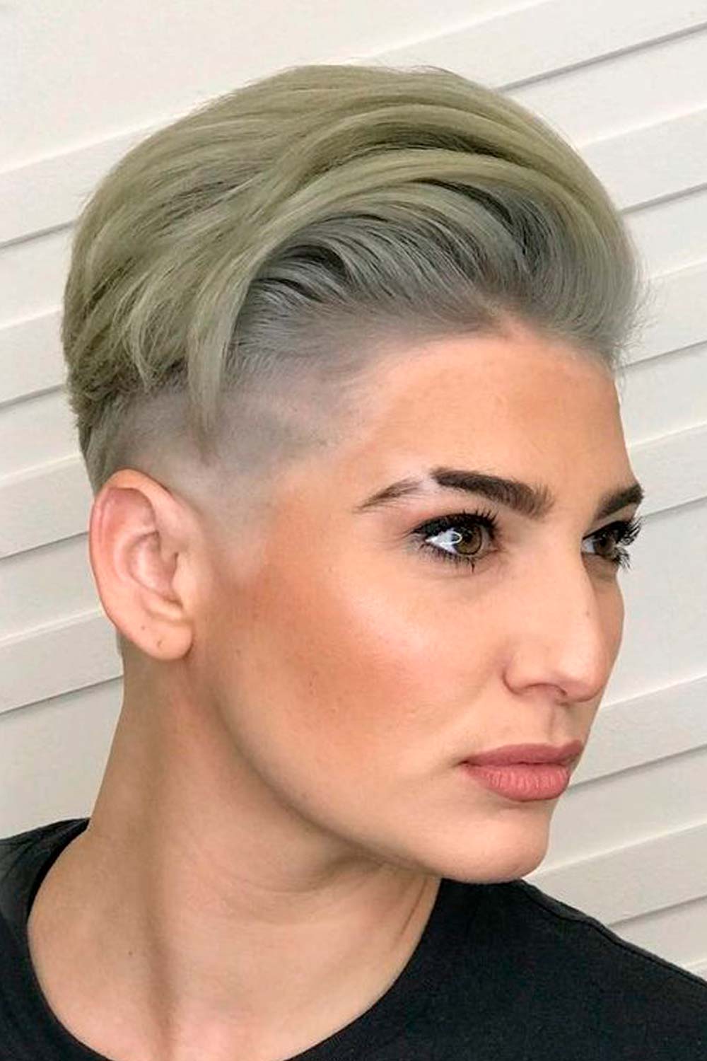 Impressive Versatility Of A Feminine Pixie Cut | Glaminati.com