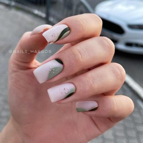Infinite Appeal of Trending Square Nails