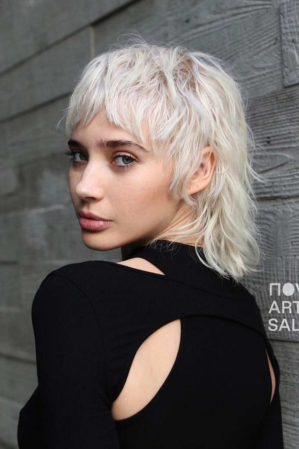 The Wolf Cut: A Modern Take on the Classic Shag