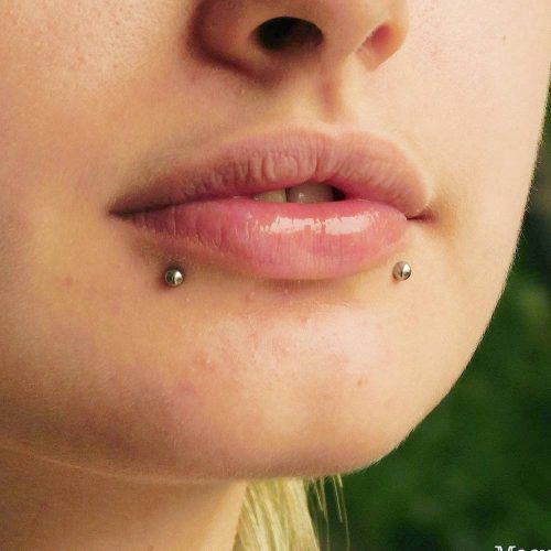 Lip Piercing Guide 2023: Definition, Types and Tips - Glaminati