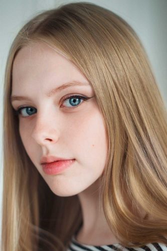 Pale Skin Treatment and Makeup Tips - Glaminati.com