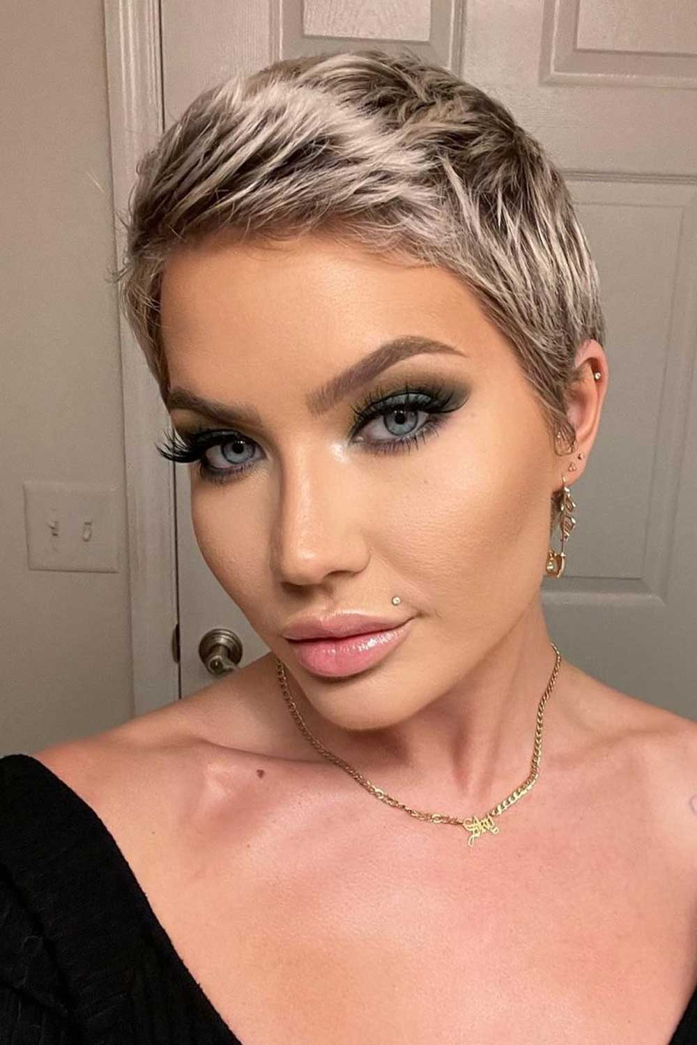 27 Short Haircuts For Women: Complete Guide - Glaminati.com