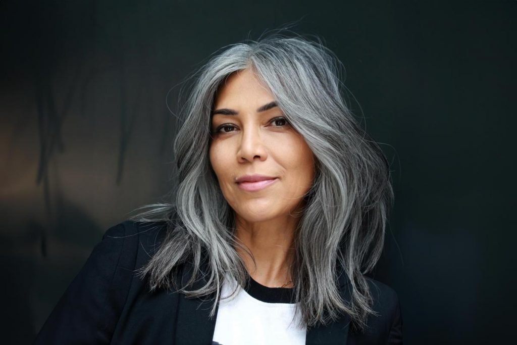 35 Amazing Medium Length Hairstyles For Women Over 50