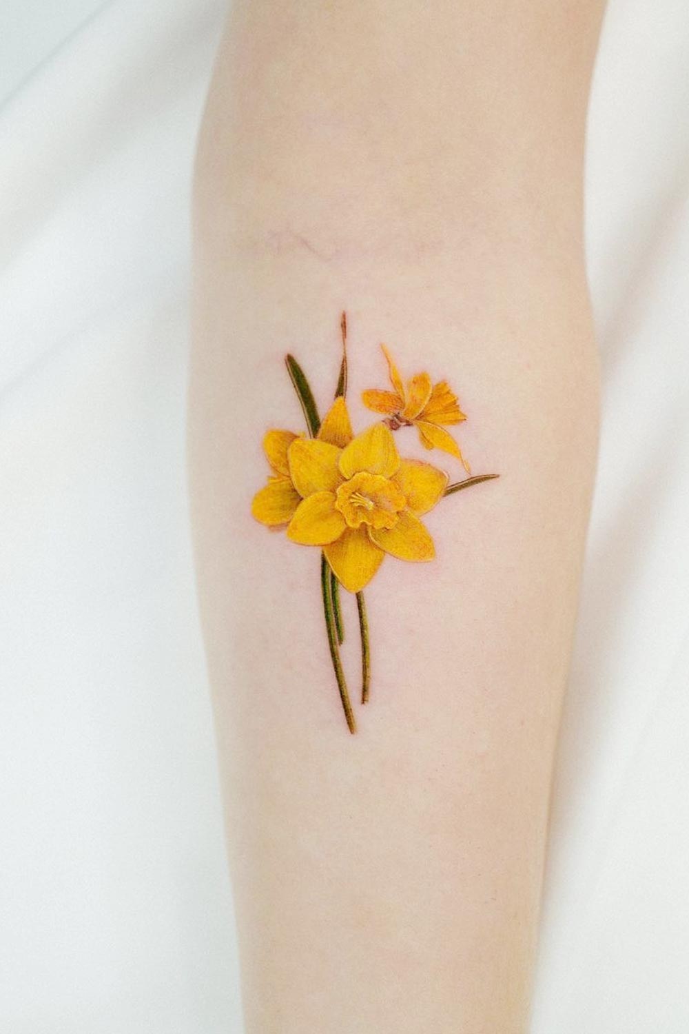Flower Tattoo Designs to Emphasize Your Beauty - Glaminati