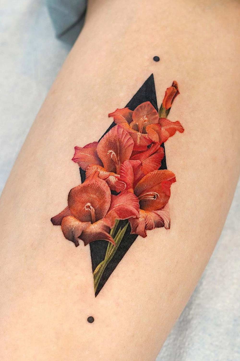 Flower Tattoo Designs to Emphasize Your Beauty - Glaminati