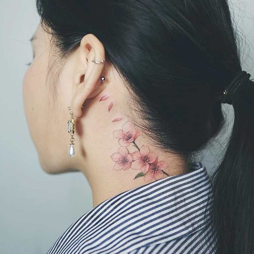 Neck Tattoos For Women: Your Personal Guide - Glaminati.com