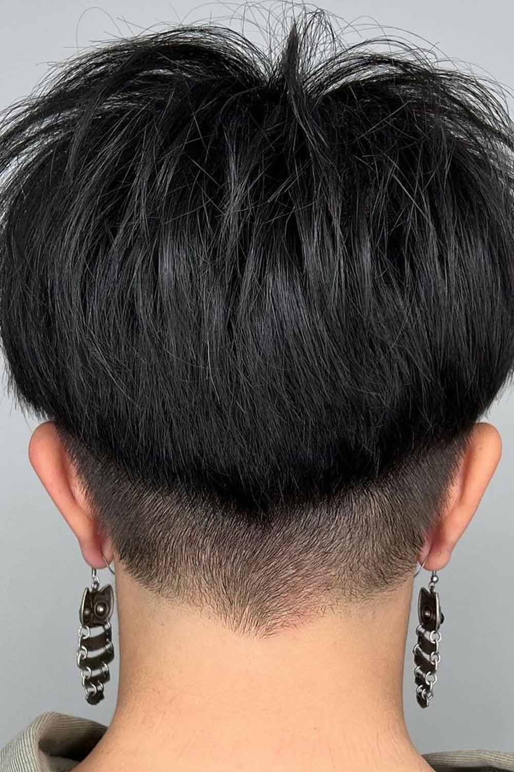Impressive Versatility Of A Feminine Pixie Cut | Glaminati.com