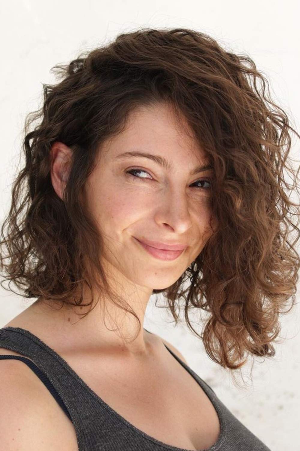 Short Curly Hair: Discover Your Hair Type In Depth