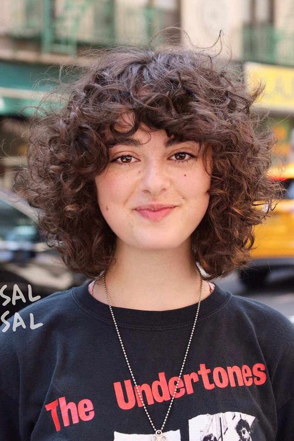 Short Curly Hair: Discover Your Hair Type In Depth