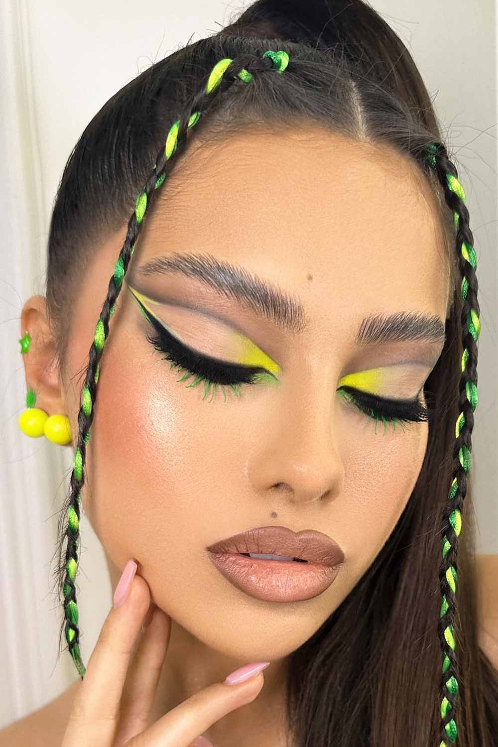 Insanely Pretty Makeup For True Goddesses Of Summer