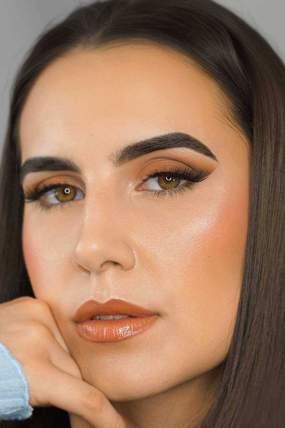 Olive Skin Tone — Which Makeup Shades to Look For?