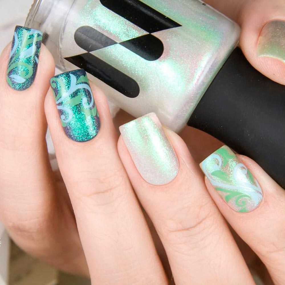 28 Fantastic Shimmer Nails That Will Steal Your Breath Away