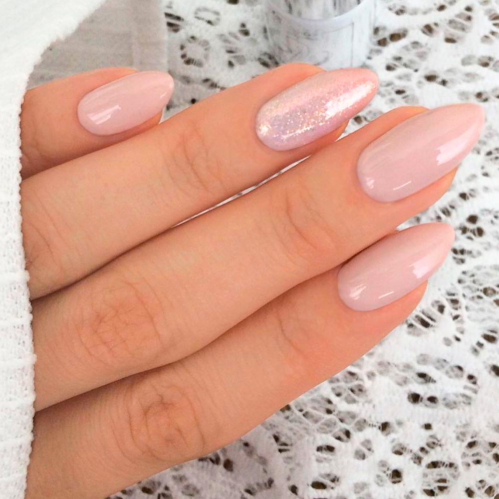 28 Fantastic Shimmer Nails That Will Steal Your Breath Away