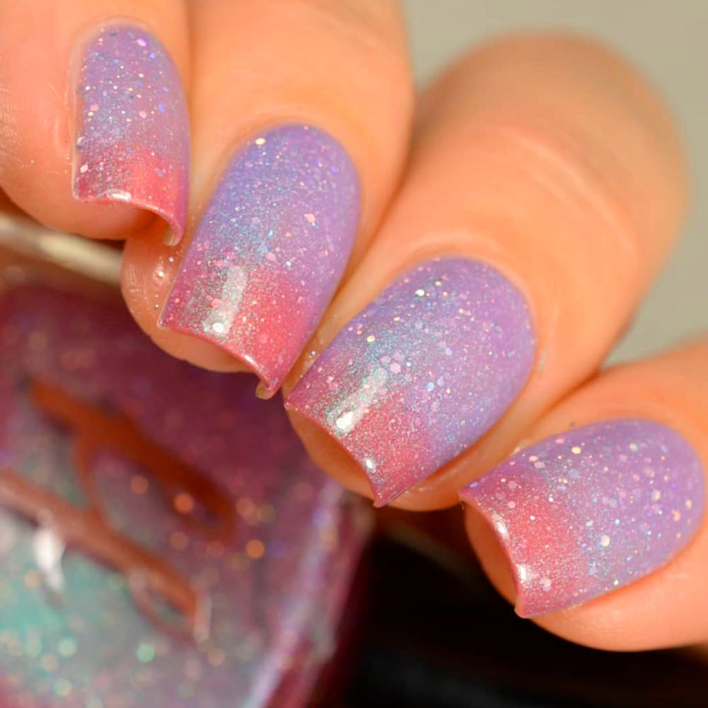28 Fantastic Shimmer Nails That Will Steal Your Breath Away