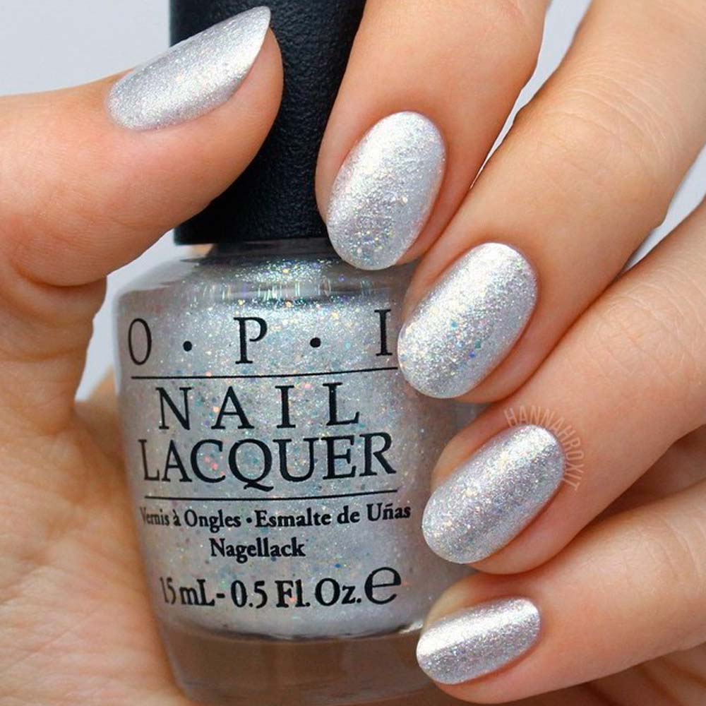 28 Fantastic Shimmer Nails That Will Steal Your Breath Away