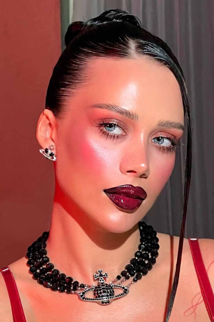 9 Best Winter Makeup Trends to Shine in the Cold