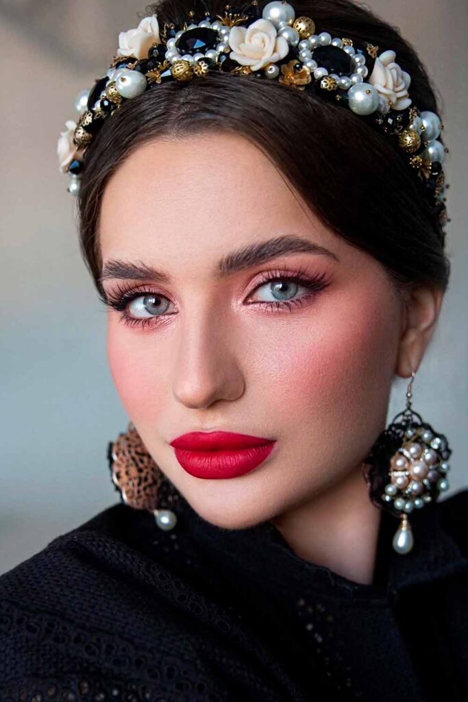 9 Best Winter Makeup Trends to Shine in the Cold