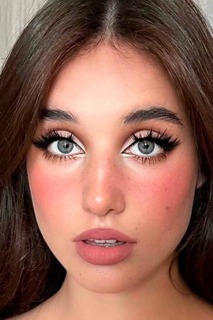 9 Best Winter Makeup Trends to Shine in the Cold