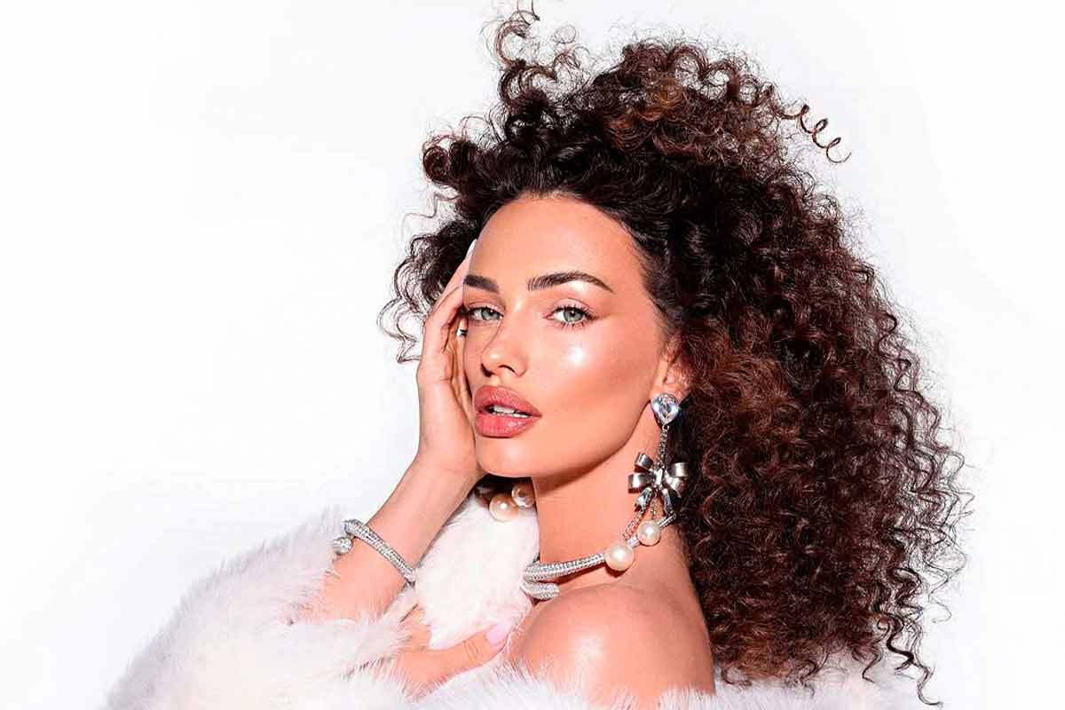 20 Valentine’s Day Makeup Ideas for a Love-Struck Look