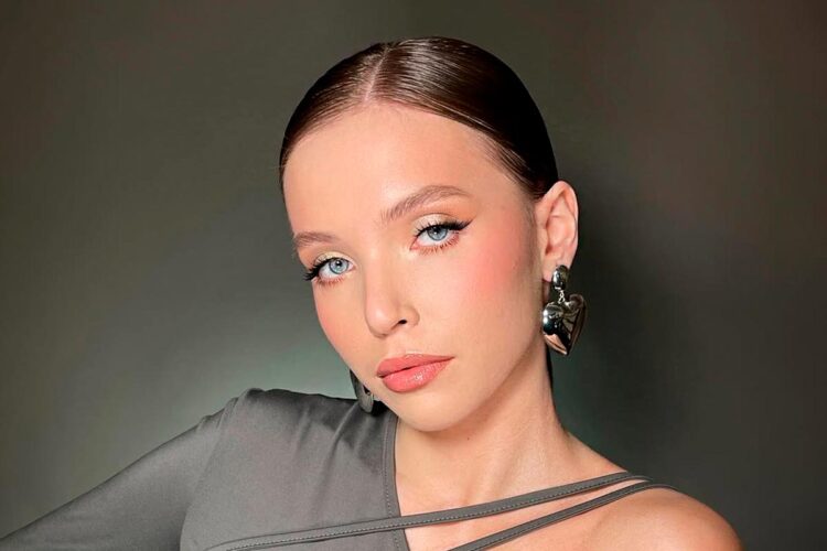 13 Makeup Tips for Photoshoot to Look Gorgeous